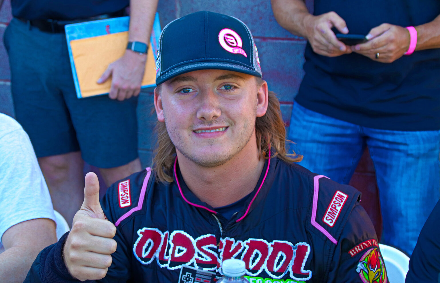 Brenden Queen Eyes Grandfather Clock – Short Track Scene