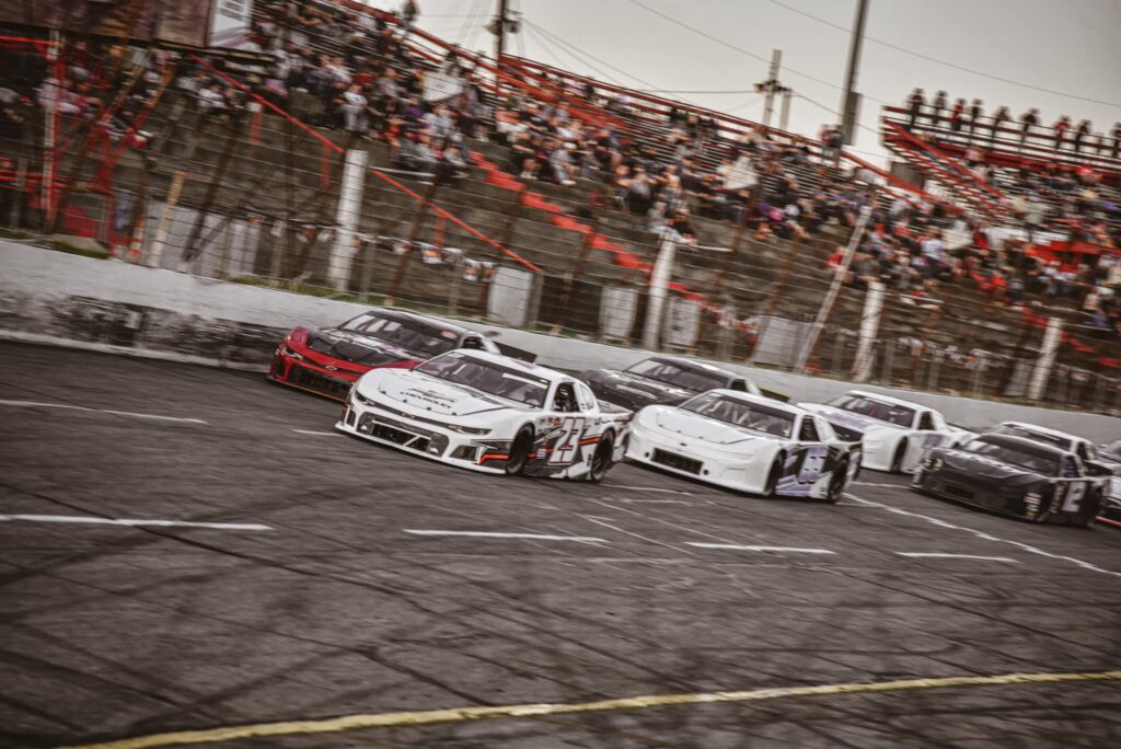 Landon Huffman, Kade Brown Split Hickory Twins – Short Track Scene