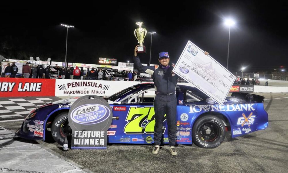 Hall Fends off Queen in Hometown CARS Showdown – Short Track Scene