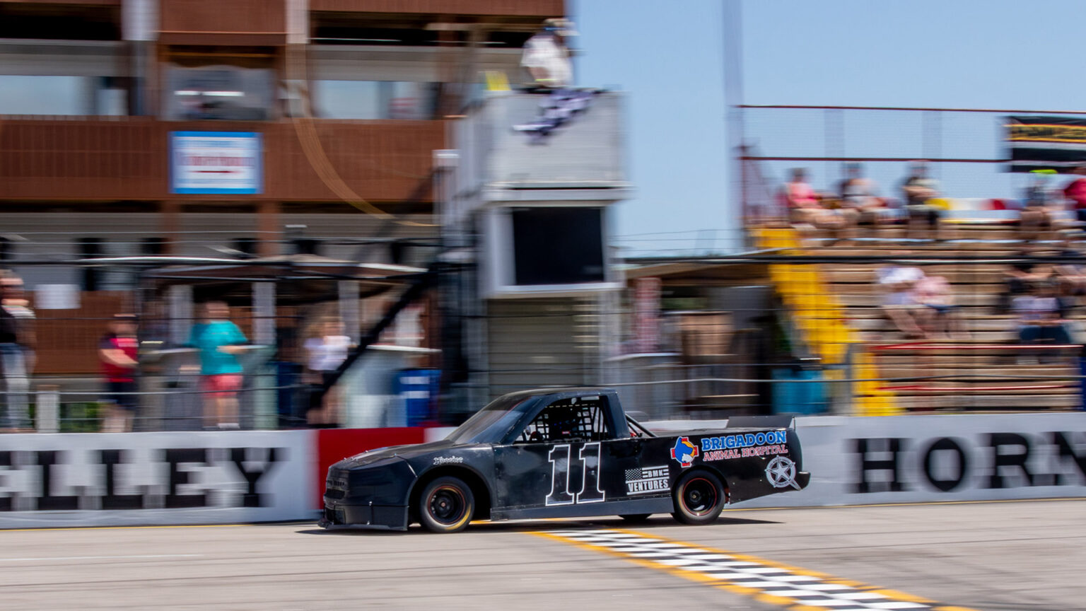 Abby Jolly holds off husband Zac Reimer for emotional win at Carteret ...